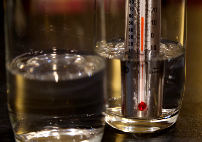 DIY Science: Mpemba effect - National Science Week